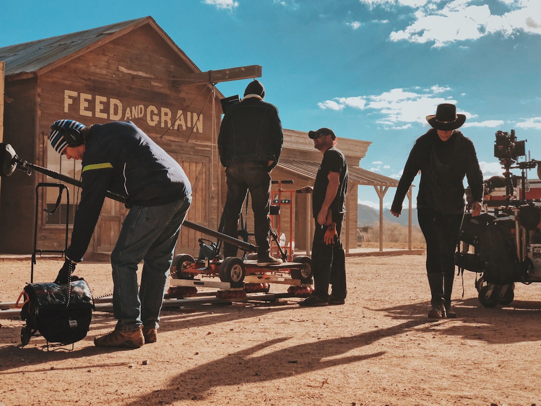 Caleb Deschanel: Mastering the Art of Cinematography – Gine Collection